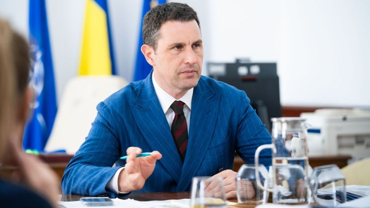 Salariile și pensii românilor, înghețate încă un an în România, a ...