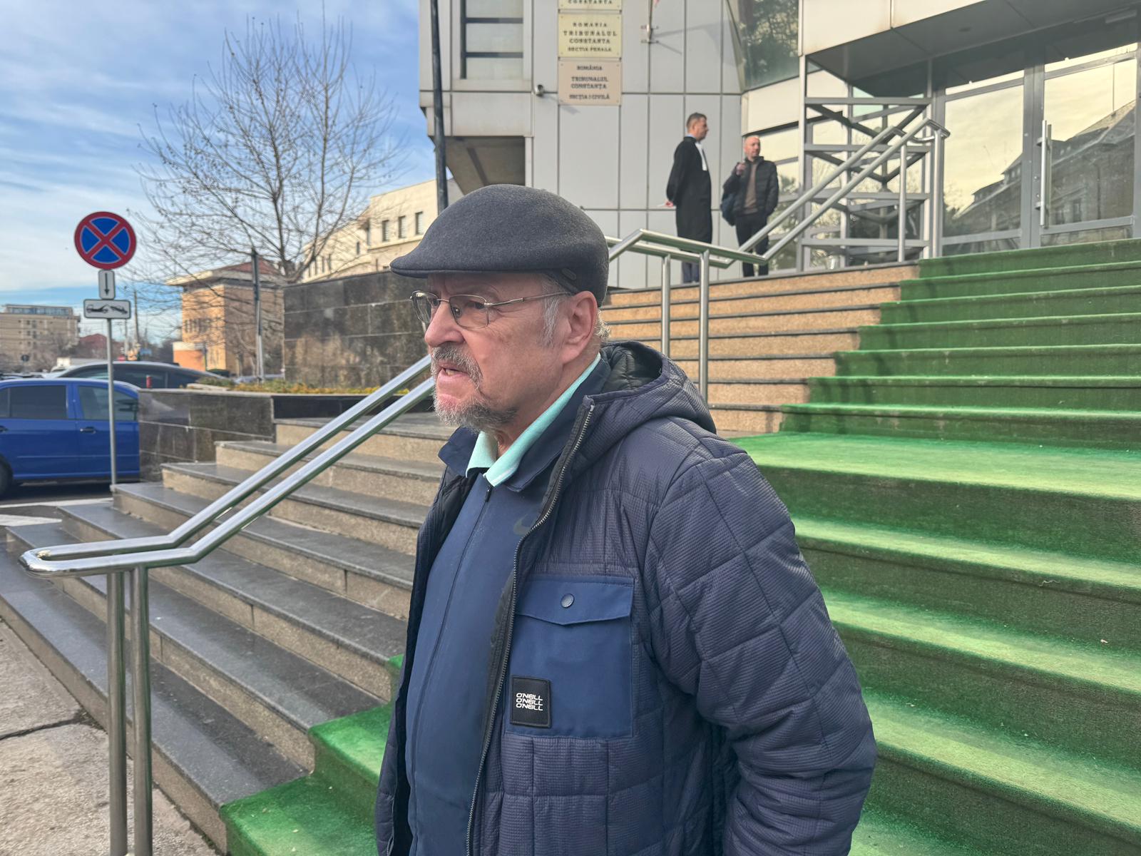 Studentul care a vrut să-i dea foc unui profesor după ce l-a picat la examen, condamnat la 5 ani ...