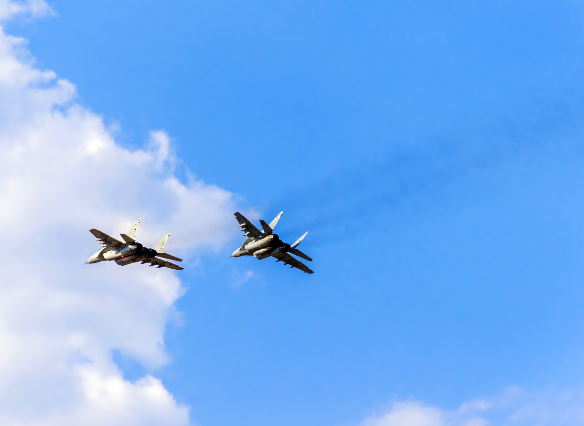 Două avioane ale Marinei SUA se prăbușesc la doar 30 de minute unul de ...