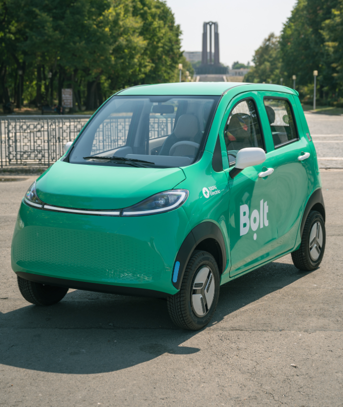 „Little Bolt”, noile mașini electrice cu care vei putea circula mai ...