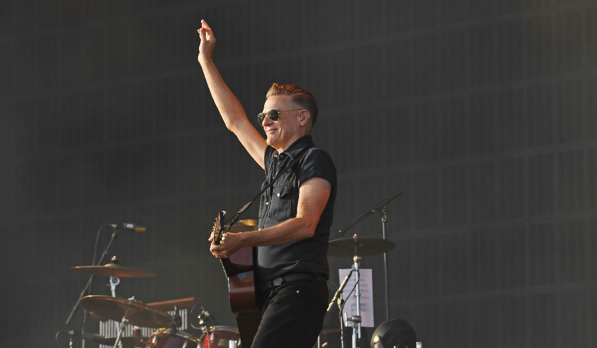 Bryan Adams revine în România în 2026: concertul este anunțat la Oradea ...