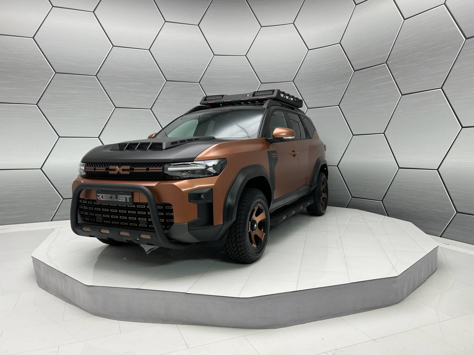 Cum arată cea mai scumpă Dacia din lume, modificată în Germania. Costă ...