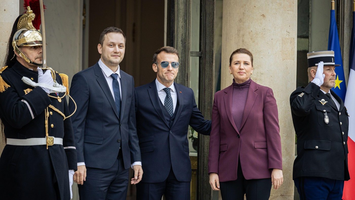 Emmanuel Macron i-a primit pe prim-miniștrii Groenlandei și Danemarcei ...