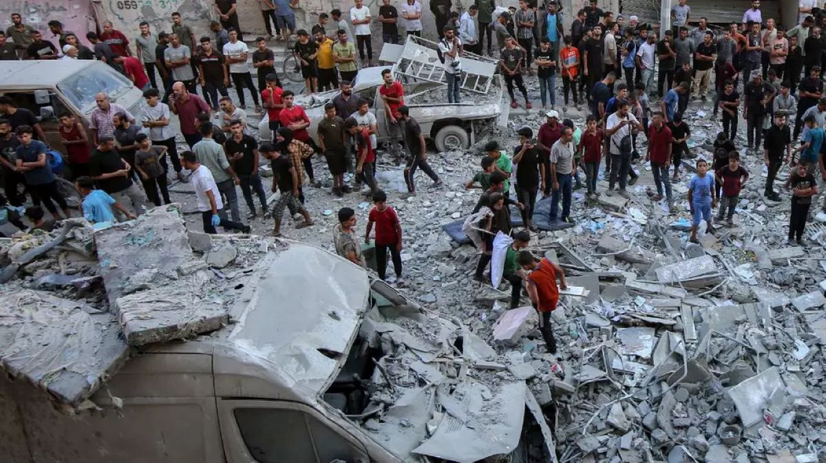 Dezastrul umanitar din Gaza atinge proporții epice. În Cisiordania, se ...