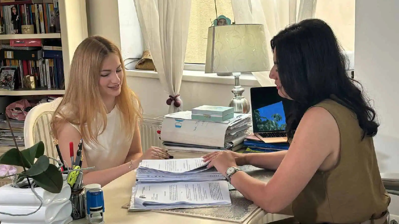 „Eram împăcată cu ideea că voi pierde un an”. Povestea elevei care a ...